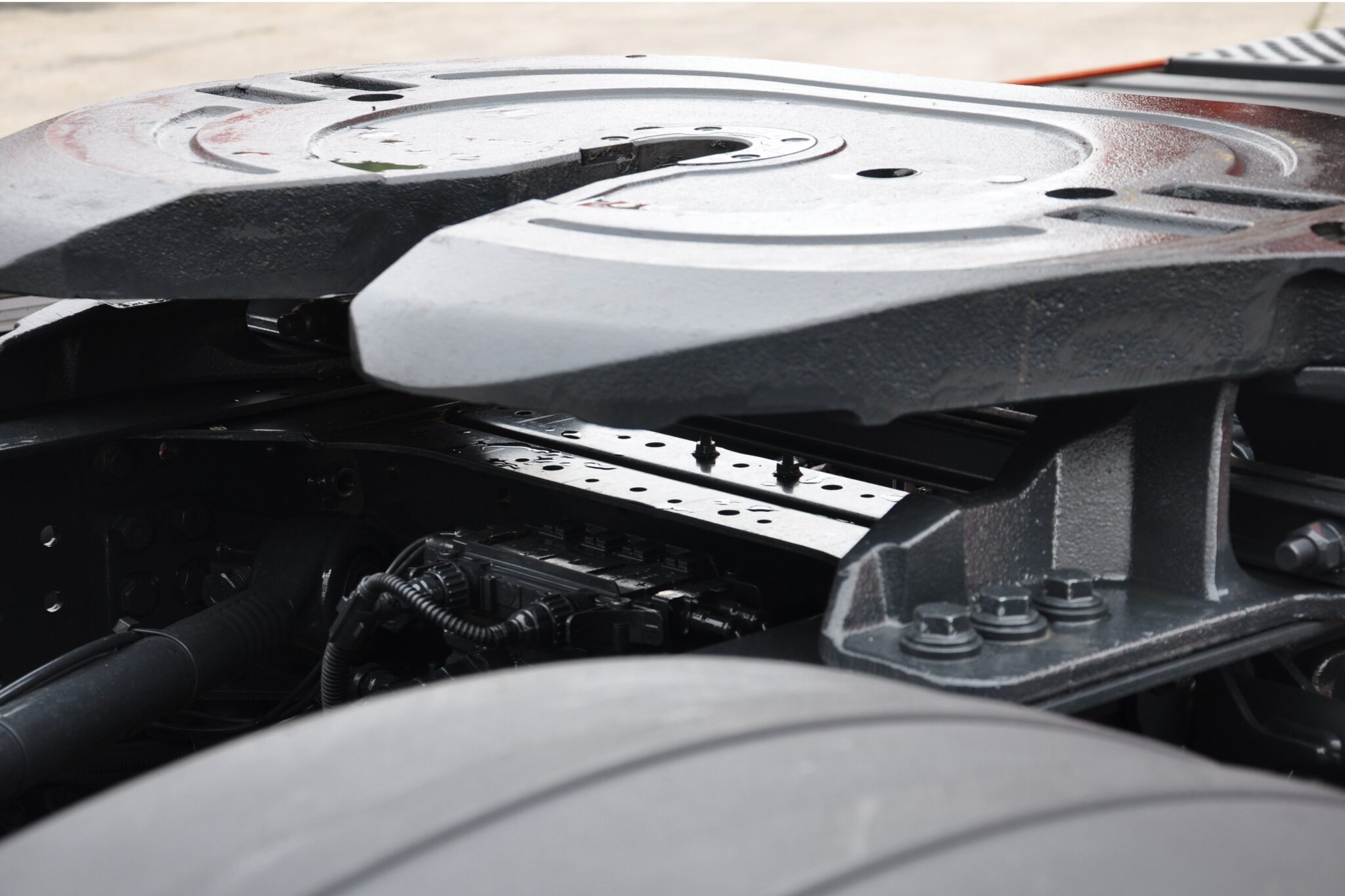 Guia completo sobre quinta-roda: o que é e como funciona?